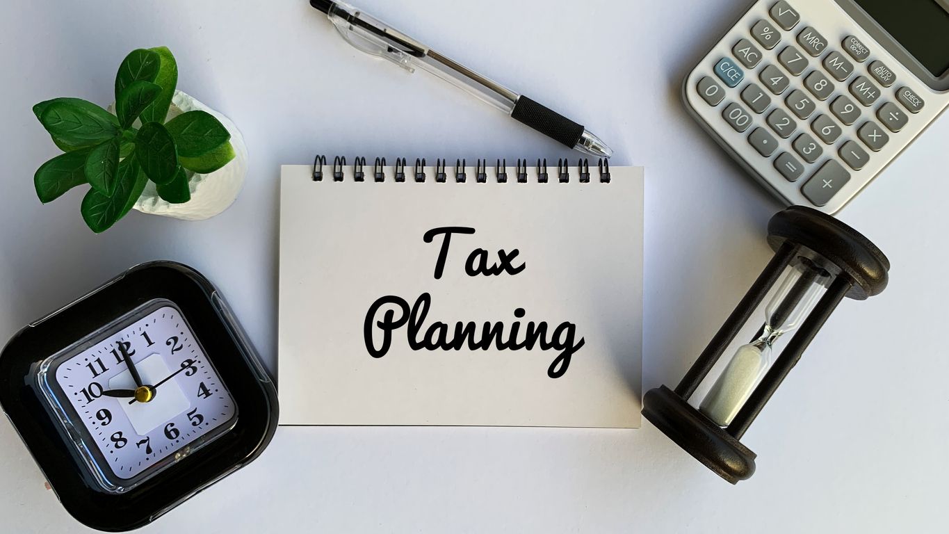 Year-End Tax Planning Strategies for (2024 Edition)